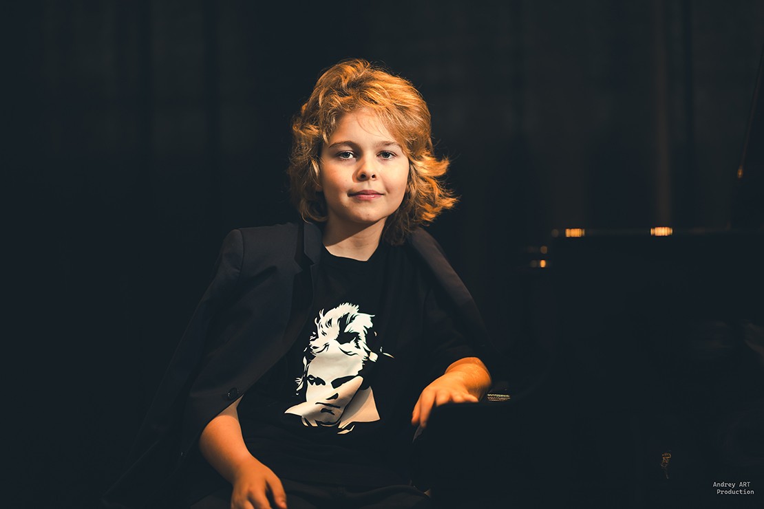 Lucas Chiche - Récital Piano - COMPLET - Salle Cortot